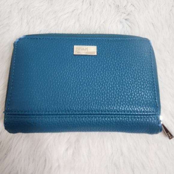 Jewell by Thirty-one | Bags | Jewell By Thirtyone Wallet | Poshmark
